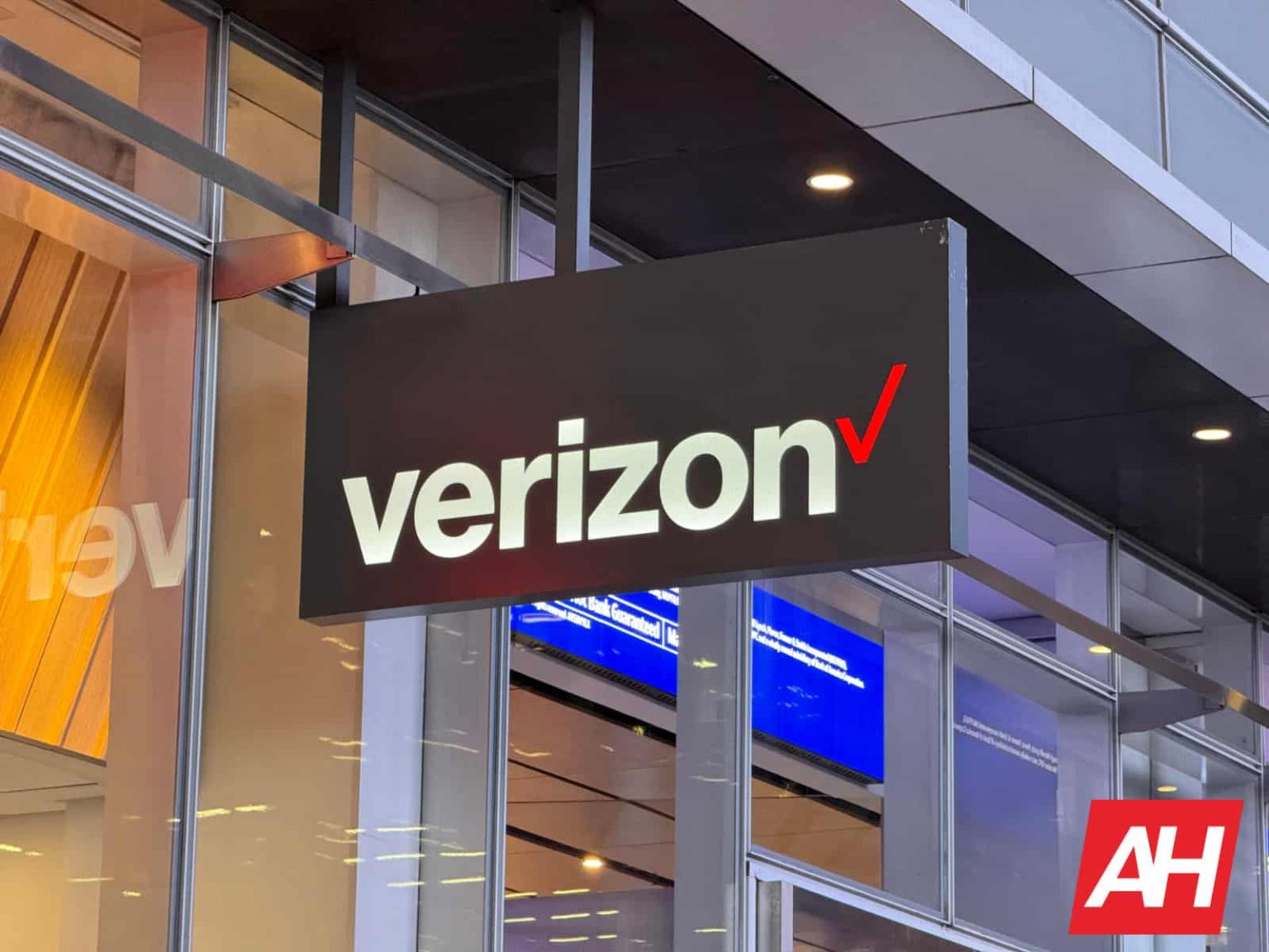 Verizon impone 35 giorni di attesa per sbloccare telefono pagato
